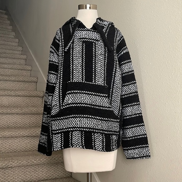 Earth Ragz | Sweaters | Earth Ragz Sz L Bw Stripped Baja Boho Pullover ...